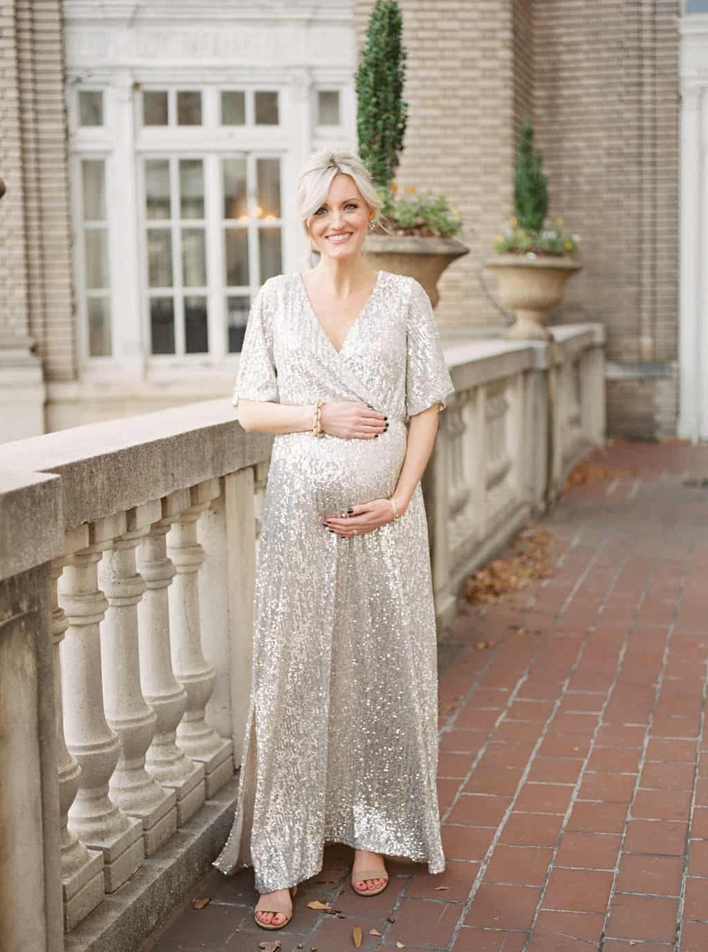 Maternity Photos with Jessica Jane Photography - Loverly Grey