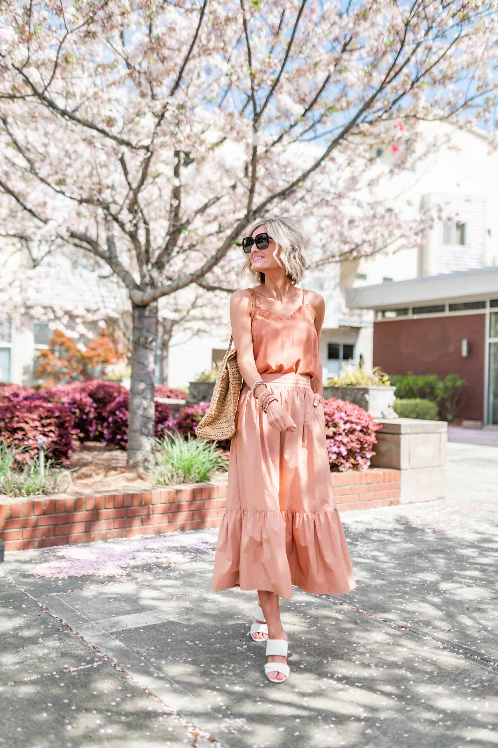 How To Nail The Monochromatic Look - Loverly Grey